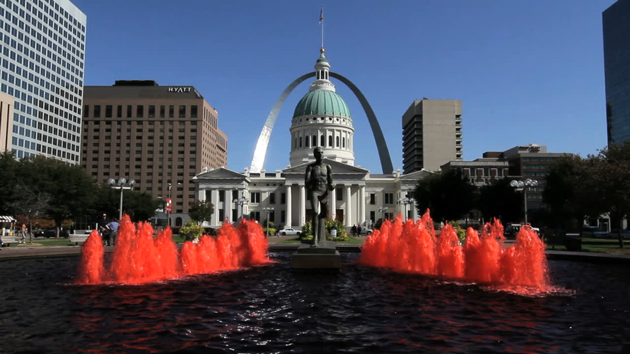 Missouri St Louis Fountain & Courthouse Arch C Free Stock Video Footage ...