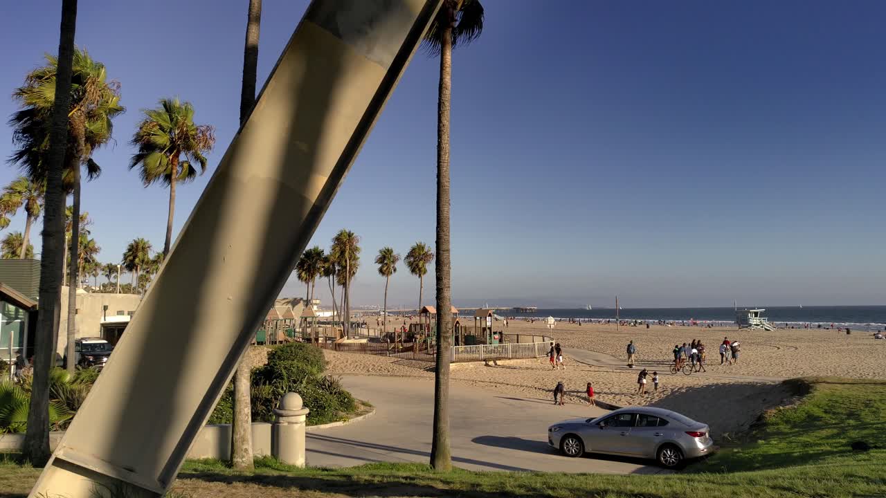 Declaration Sculpture At The Venice Beach, Tall, Steel Arms Reaching ...