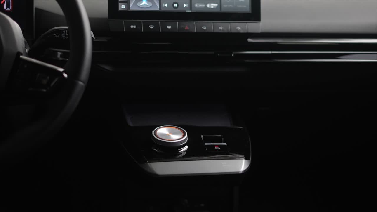 Rotary Gear Selector, MG 4 Electric Car, Charging Station , EV ...