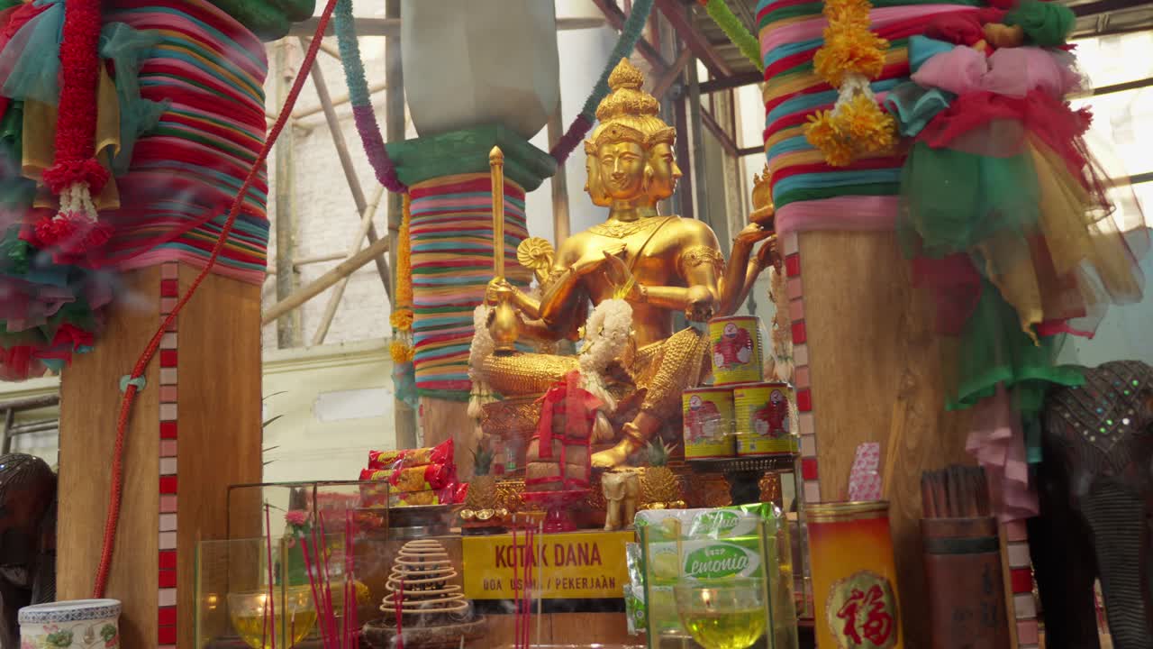 Brahma, Phra Phrom, The Four-Faced Deity Of Creation In Hinduism And ...