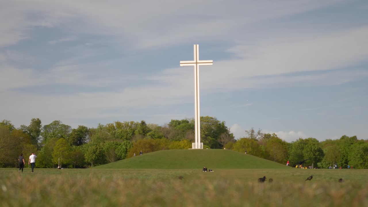 Papal Cross At Phoenix Park, Dublin, Ireland During Daytime- Wide ...