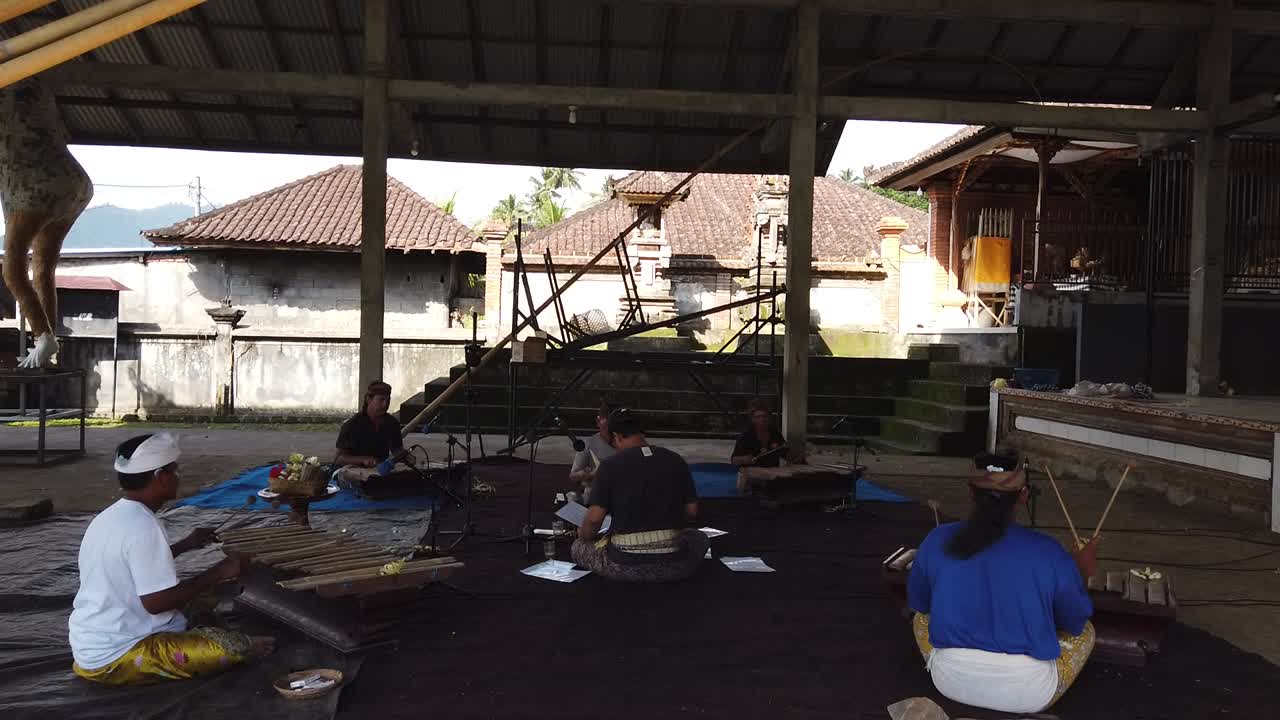 Balinese Music, Gamelan Gambang, Musicians Play Percussion Instruments ...