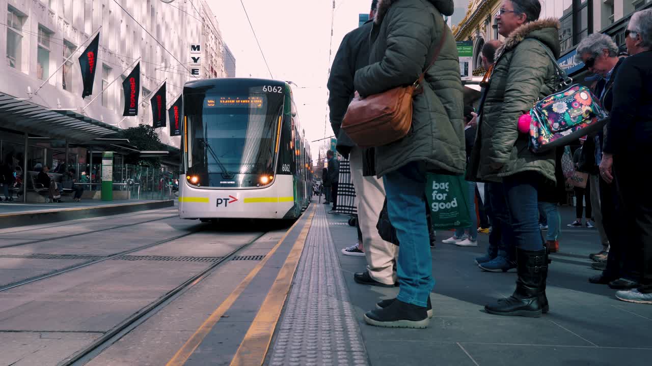 Melbourne Daytime Traffic Footages Commuters Walking Intersection In ...