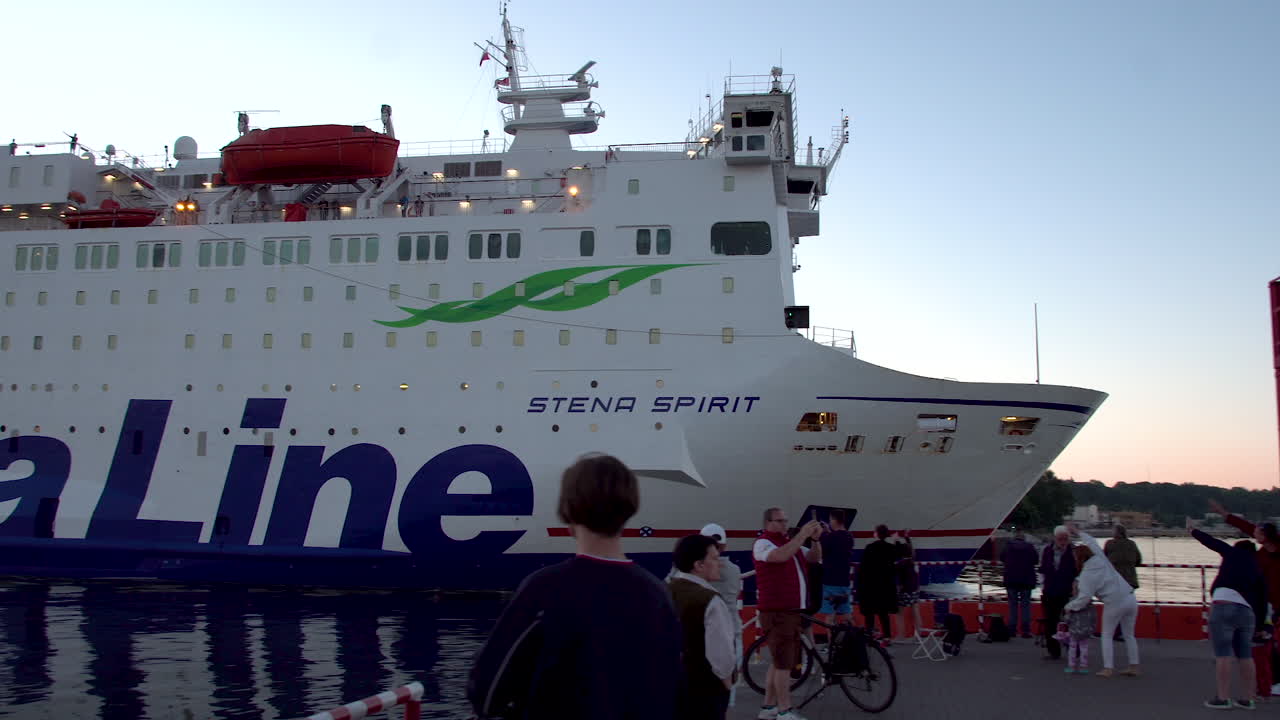 People See Off Their Family Who Took A Tour On Stena Spirit Cruise Ship ...