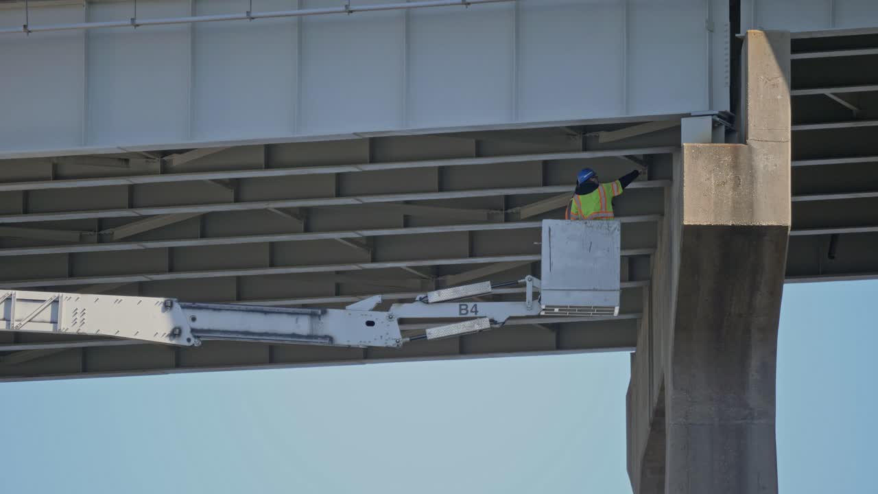 Under-Bridge Inspection Of Snow's Cut Bridge In Carolina Beach North ...