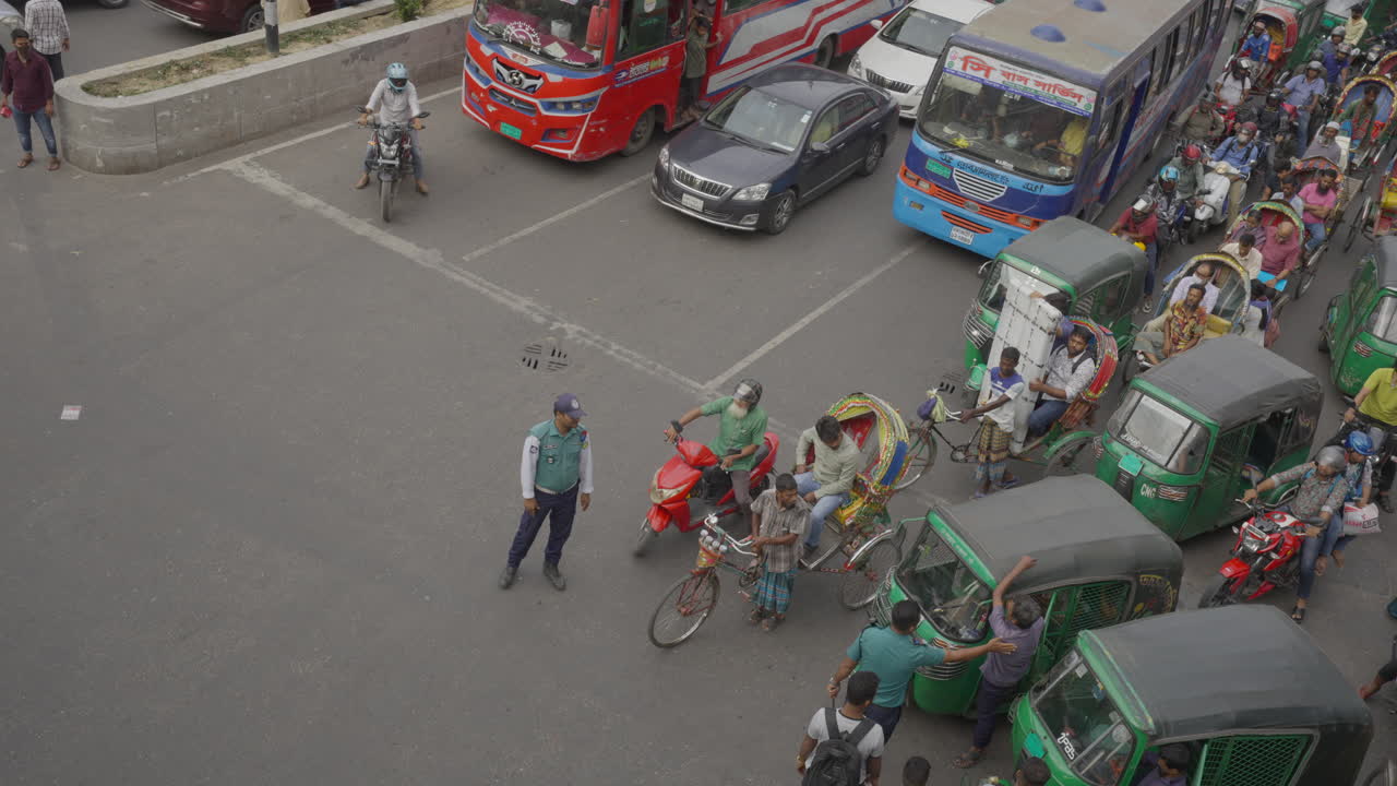 Dhaka Busy Street-Traffic Police Handling Traffic In Bangladesh-Traffic ...