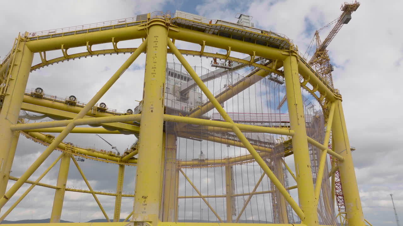 Impressive Structure Of Ocean Farm 1 - World's Largest Floating Fish ...