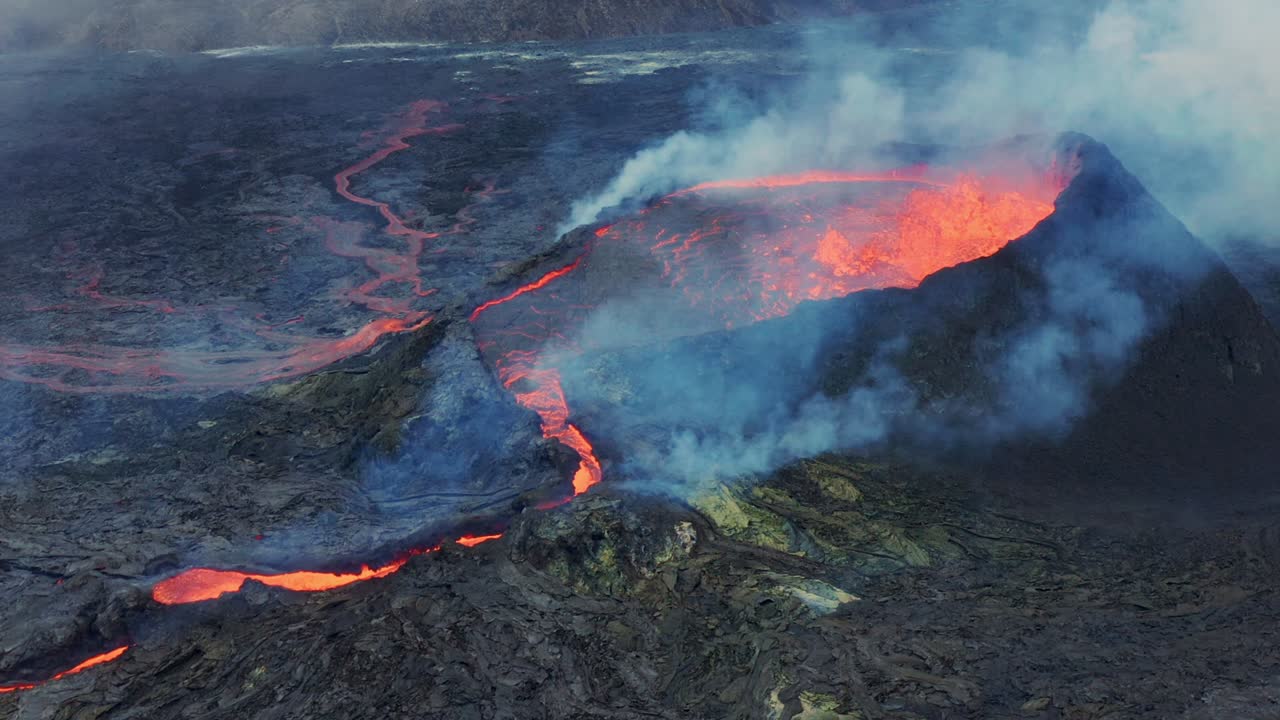 Lava Spill Out Of The Crater - Fagradalsfjall Volcano Eruption In ...