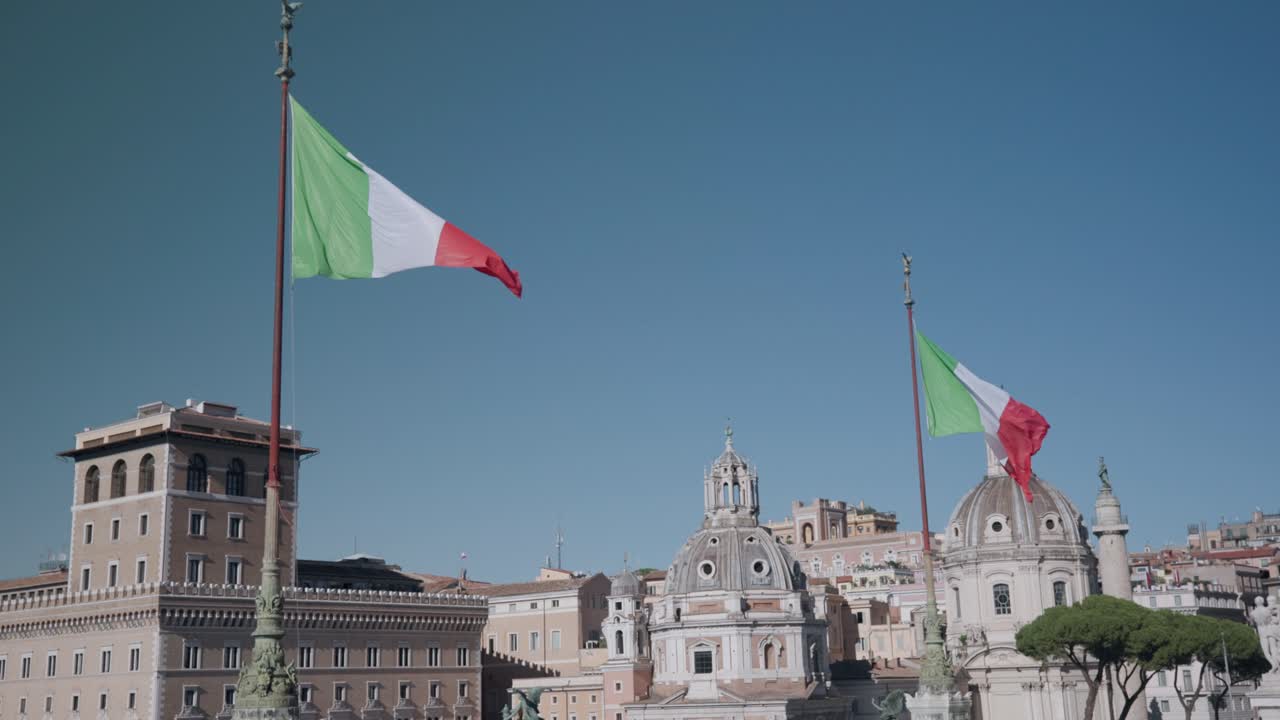 Italian Flags Waving With The Wind At The Altar Of The Fatherland With ...