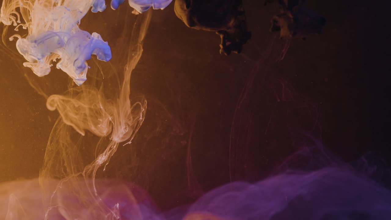 Descarga Gratis Vídeos De Stock De Pintura De Tinta De Colores En El ...