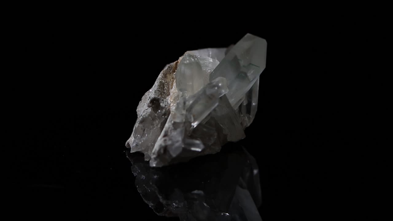 A quartz mineral sample showing structure and growth Premium Stock ...
