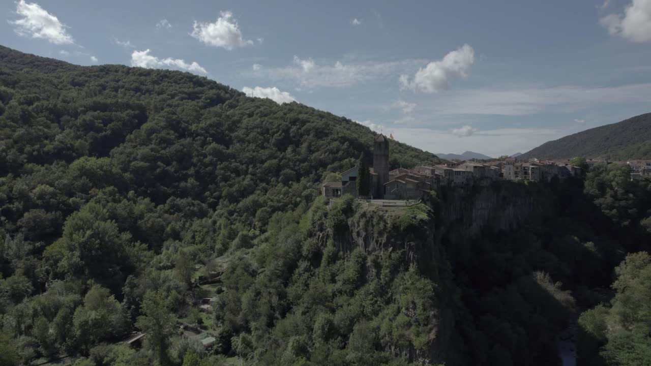 Drone's Panoramic Video Showcases The Breathtaking Beauty Of ...