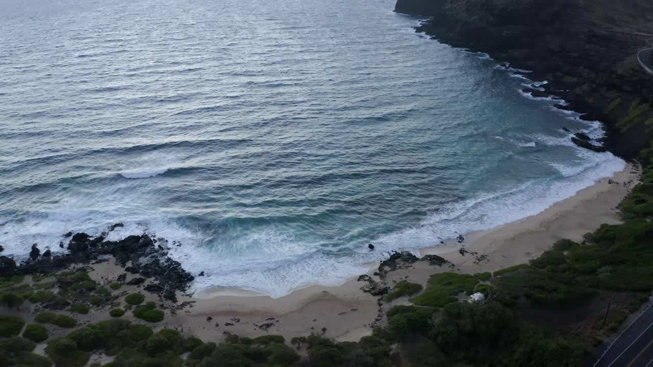 Overview Of Epic Hawaiian Bay Makapuu Oahu Hawaii As Waves Roll In Free Stock Video Footage ...