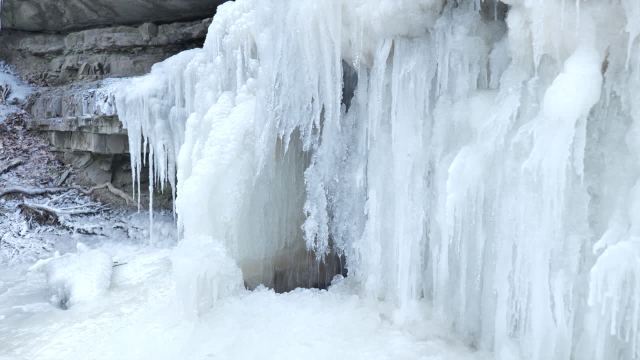 Beautiful pan of frozen waterfall, Winter landscape concept | Premium ...