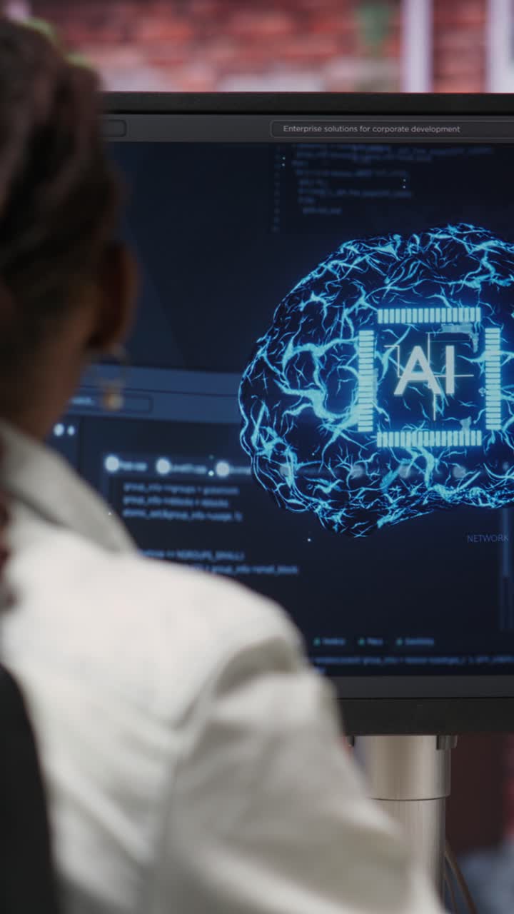 Vertical video programmer using computer at home for artificial intelligence computing | Vidéo ...