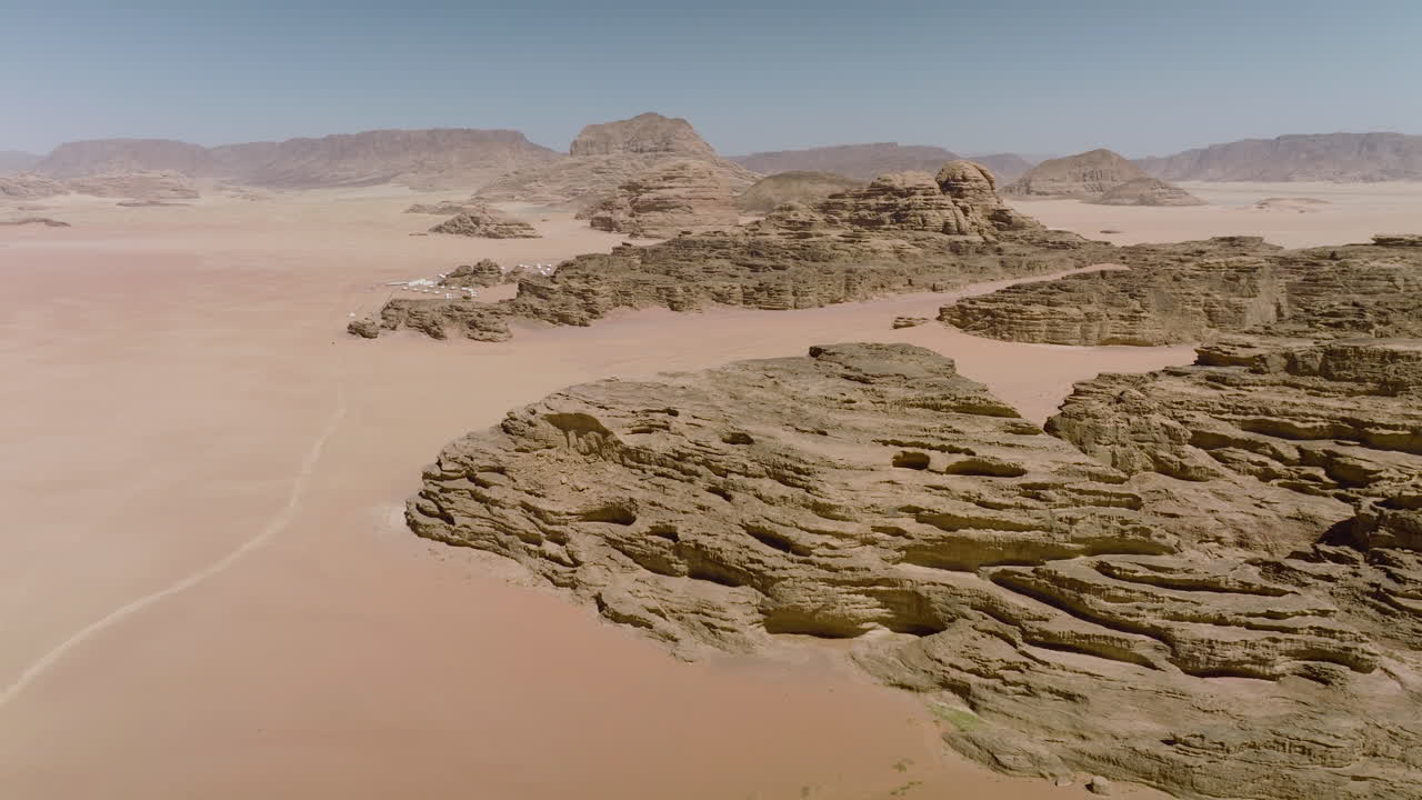 Panorama Of Mountain Ranges In The Desert Of Wadi Rum In Jordan, Middle ...