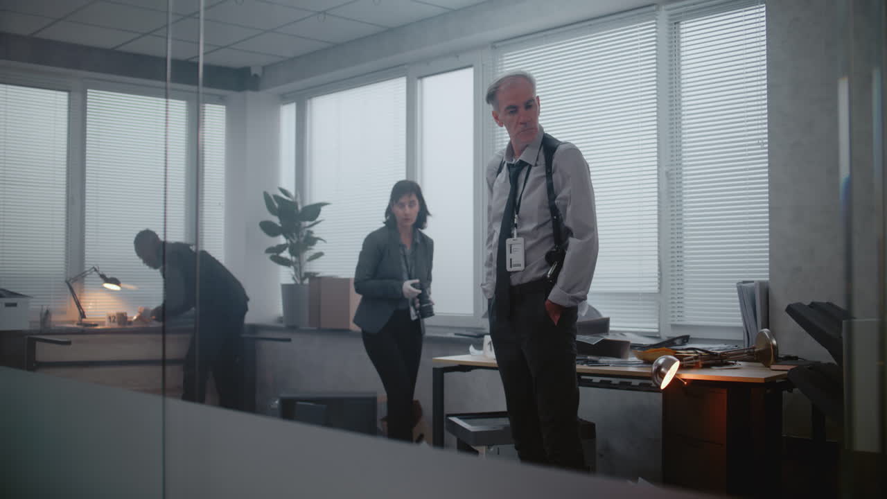 police interview at a crime scene | freepik