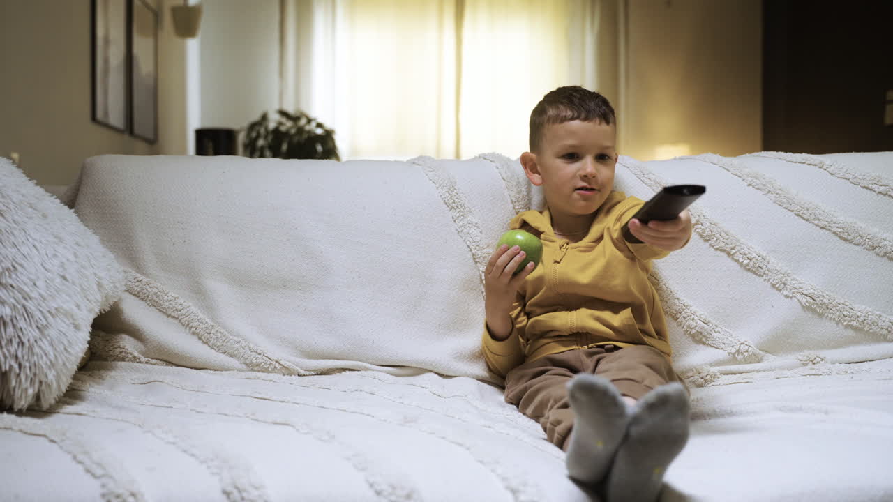 Free stock video - Kid watching movie