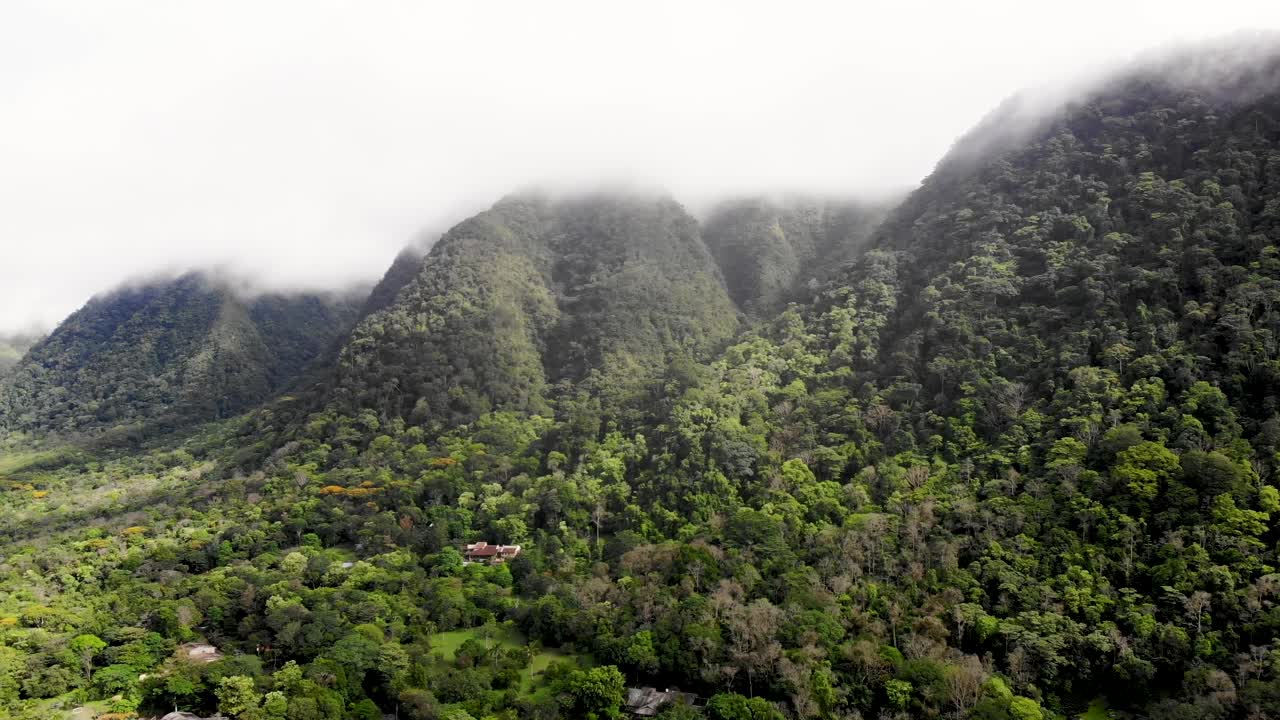 Cloud Covered Valle De Anton Extinct Volcanic Crater In Central Panama ...