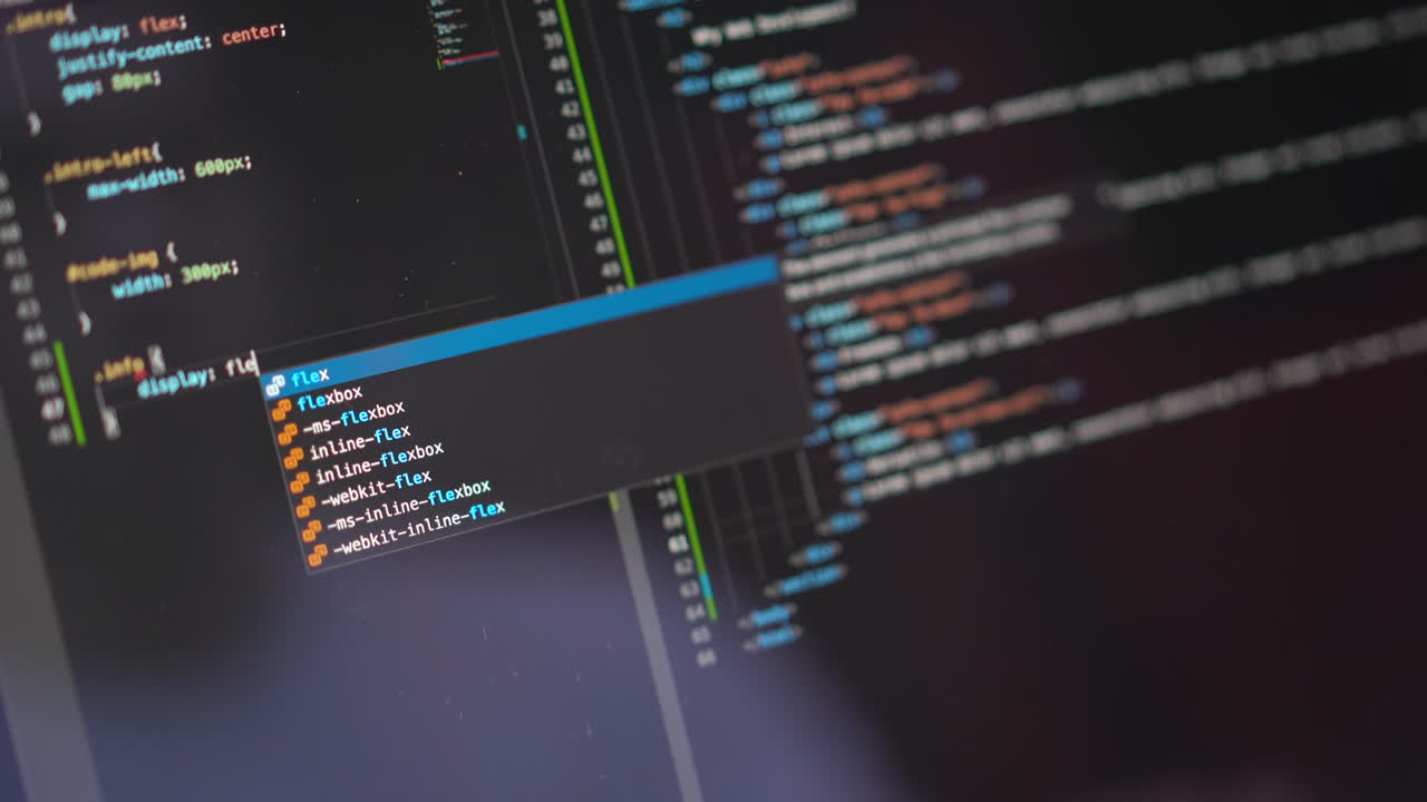 Vídeo de arquivo Premium - Trabalhe em casa programador codificando e ...