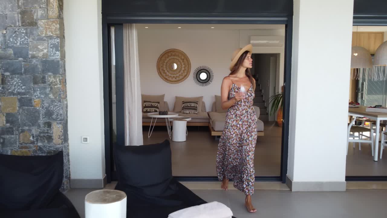 Glamorous living Videos - HD and 4K to download | Freepik