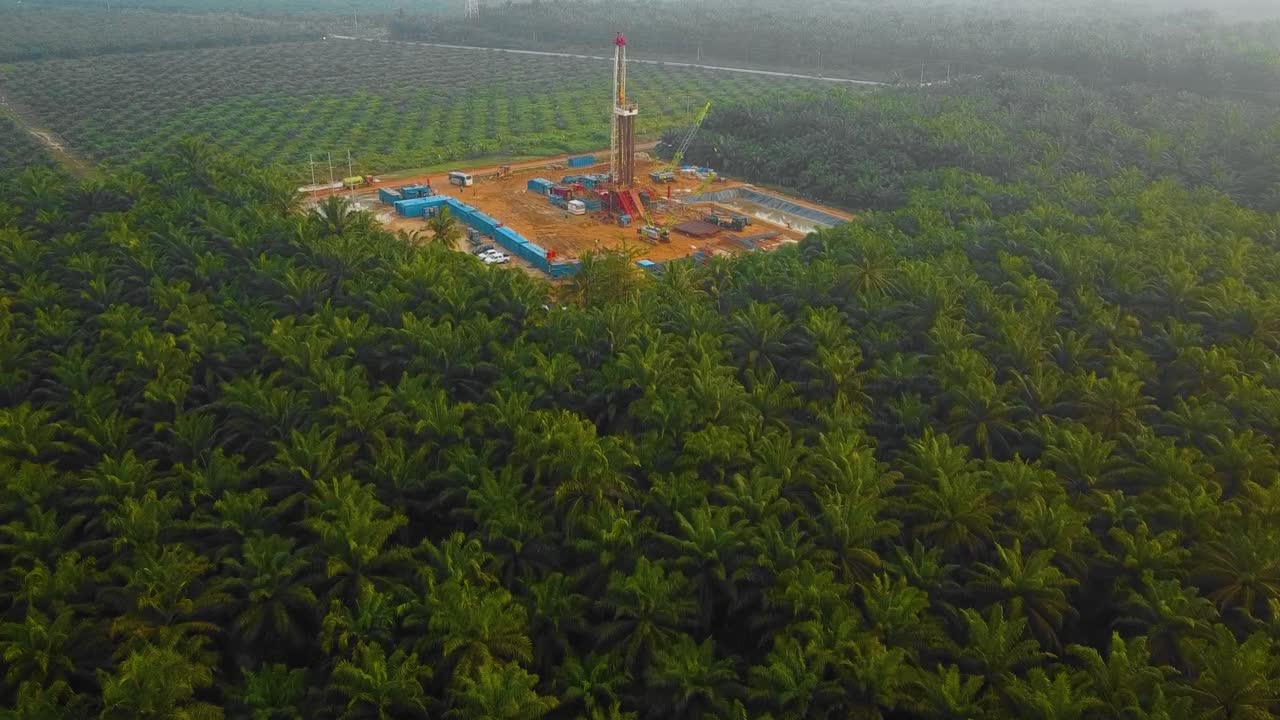 Cinematic Drone Shot Of Onshore Drilling And Workover Rig Structure And ...