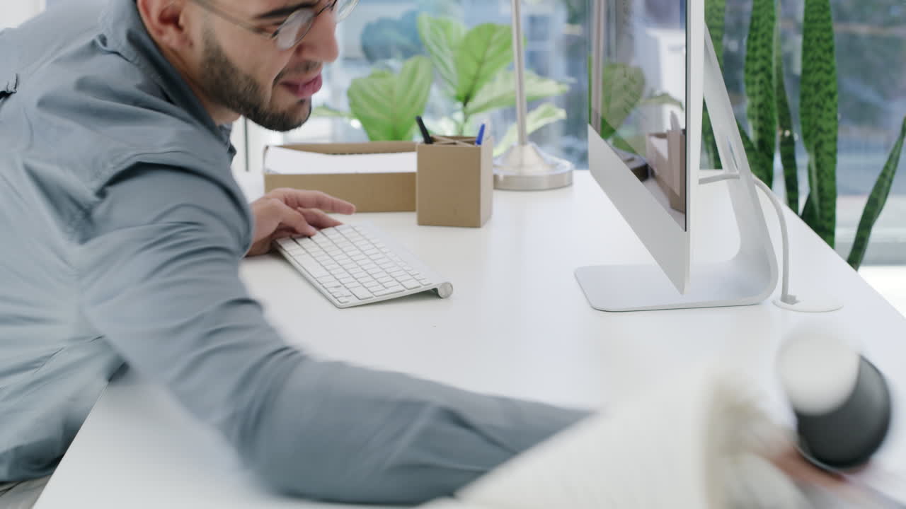 Premium stock video - How can you keep tech rage from taking over?