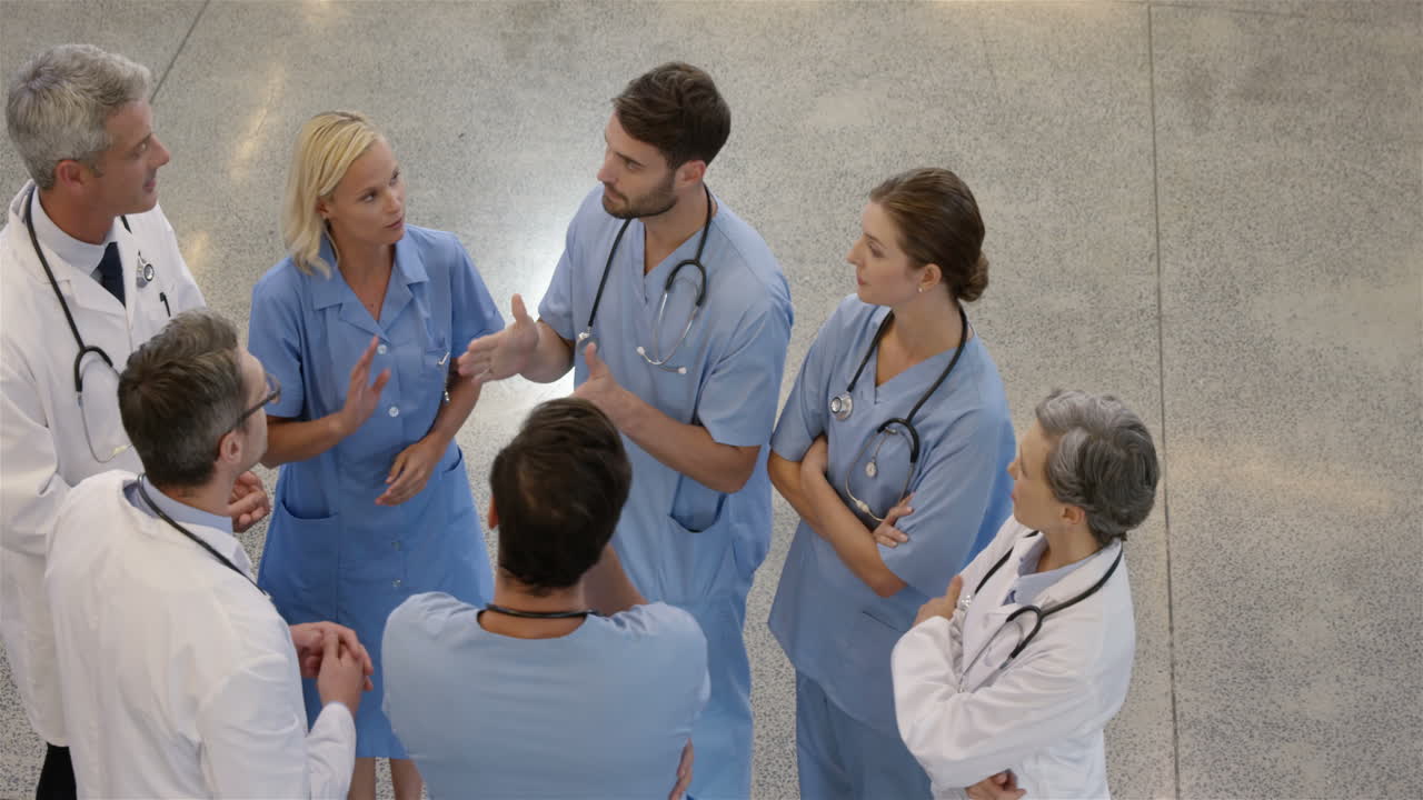 Overhead of medical team talking | freepik