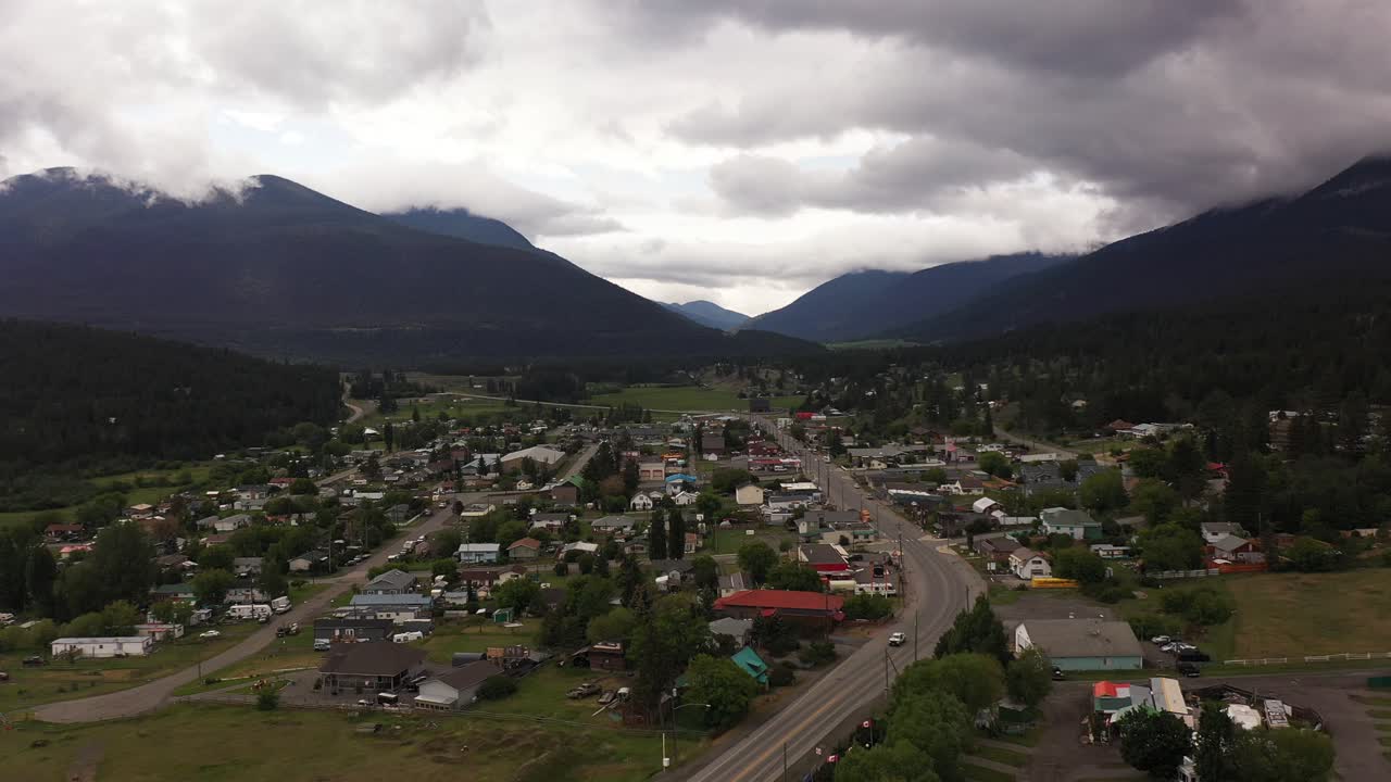 Clinton Unveiled: Celebrating The Unique Character Of This BC Town In ...