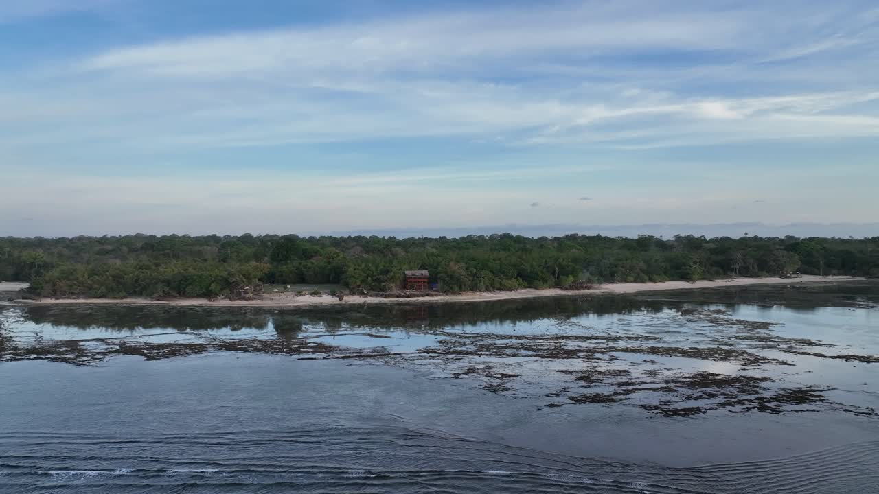 Vidéo de stock Premium - Prise de vue par drone du littoral du parc ...