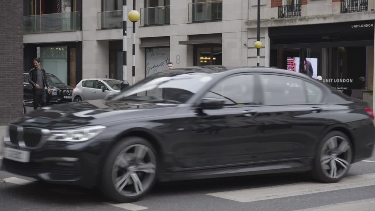 Unit London Art Gallery In Hanover Square Mayfair London Free Stock ...