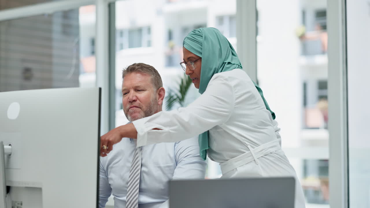 Premium stock video - Computer, leadership or senior manager coaching
