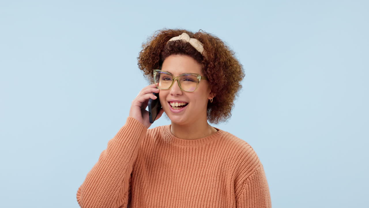 Woman, smile and speaking with phone call for good | Premium Stock ...