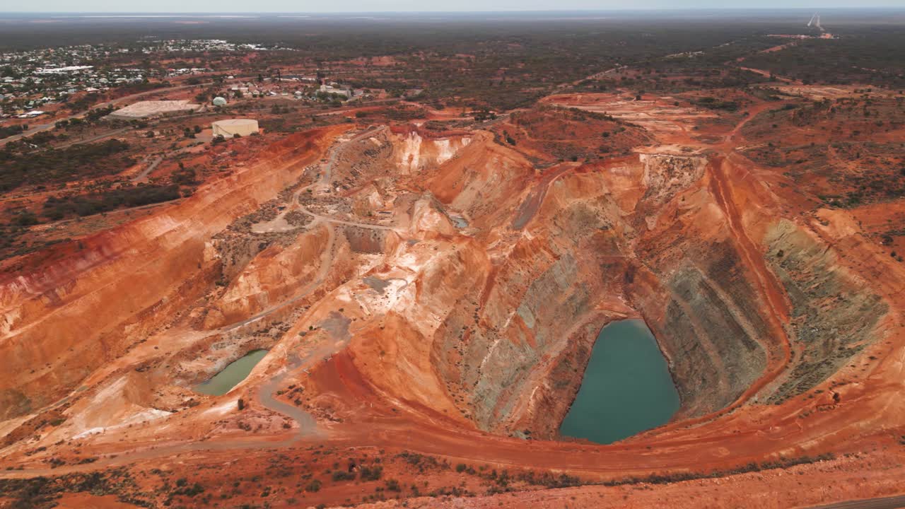 Aerial view over a mine pit in kalgoorlie boulder during the day ...