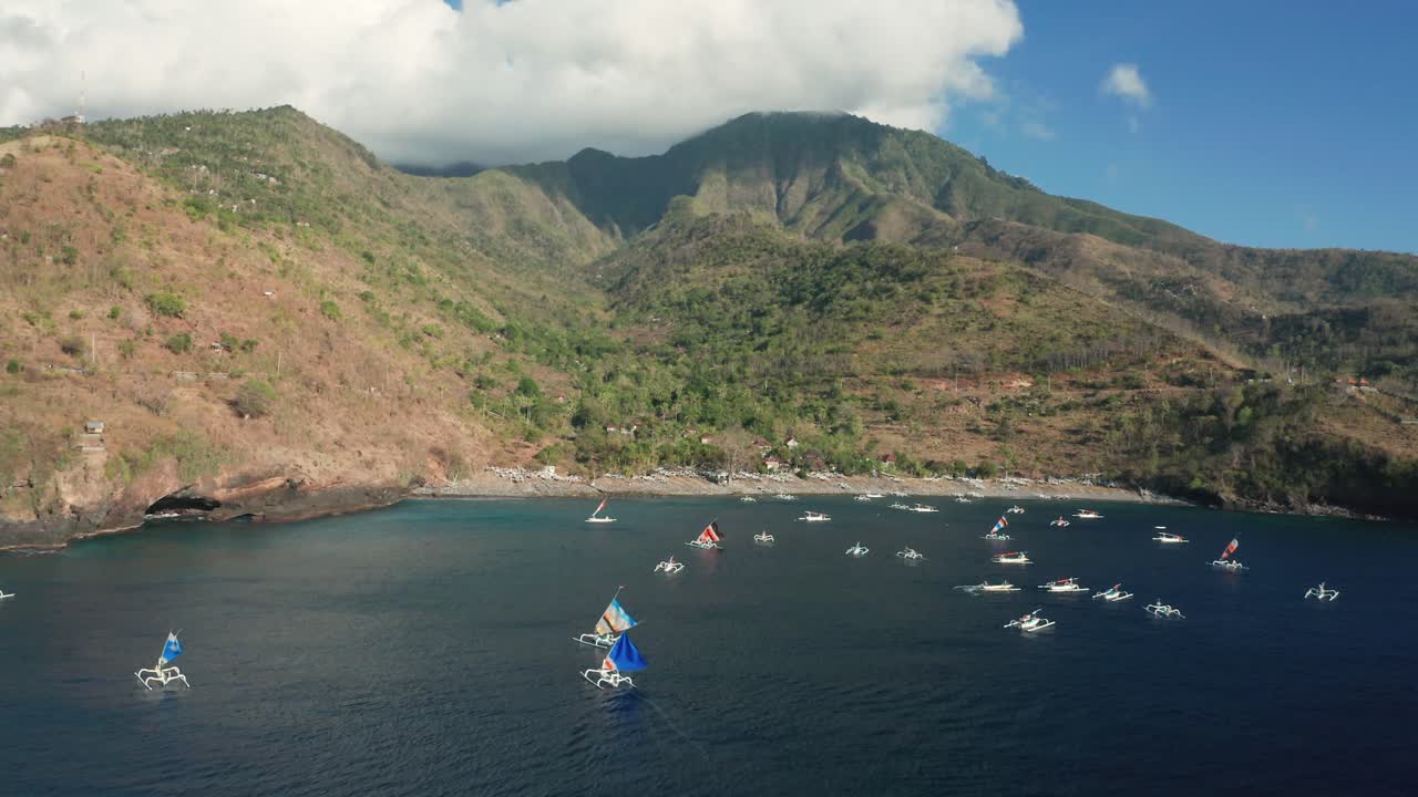 Pantai Kusambi Cove With Mountain On Bali Island, Traditional Junkung ...