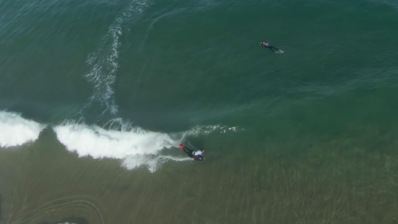 Strong And Huge ARS In Slow Motion At Amazing And Perfect Waves, 2021 Sintra Portugal Pro Free ...