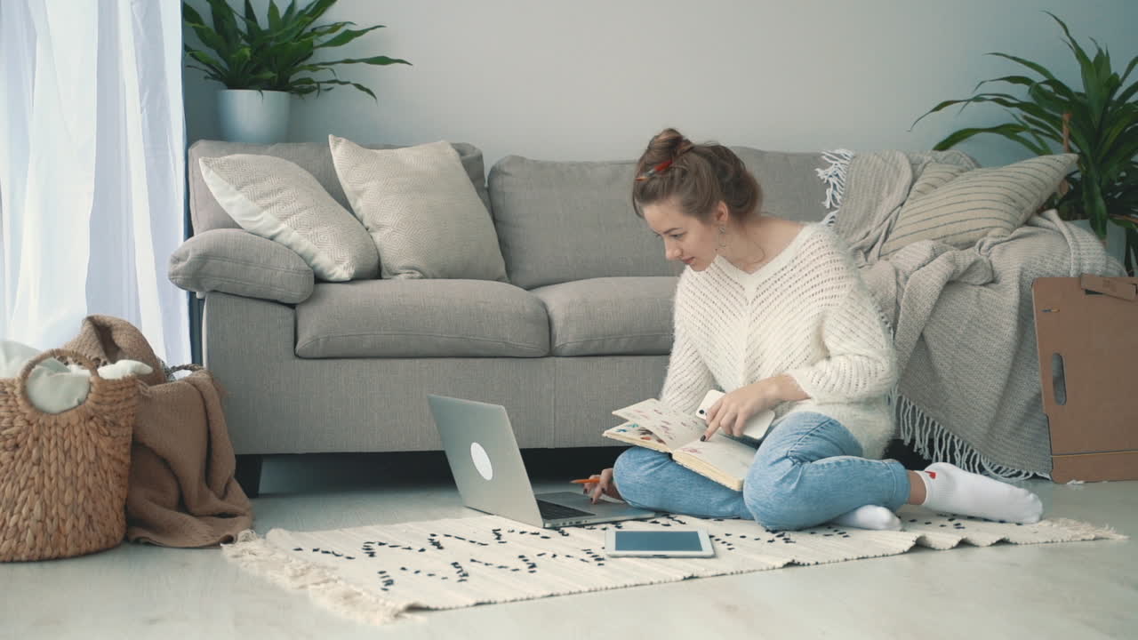 幡在家 13 | freepik