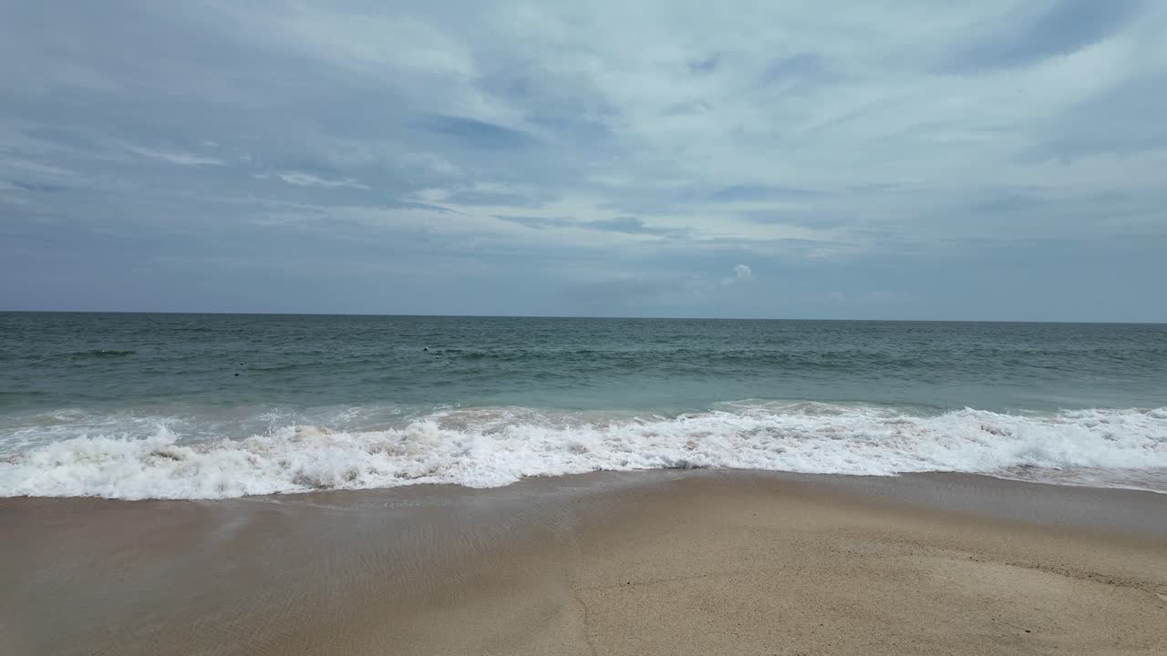 Koh Samui beach golden sand Gulf of Thailand waves tide sea ocean ...