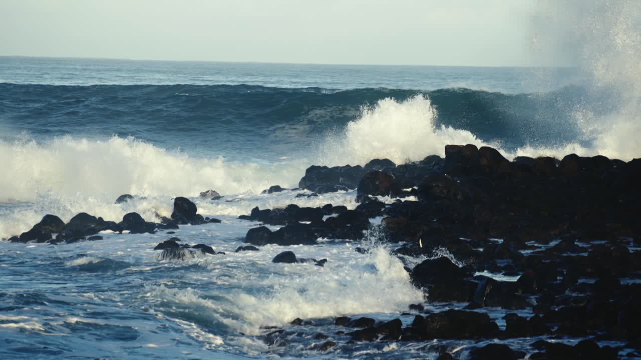 Beautiful Slow Motion Slo Mo Ocean Waves Crashing And Breaking Off The ...