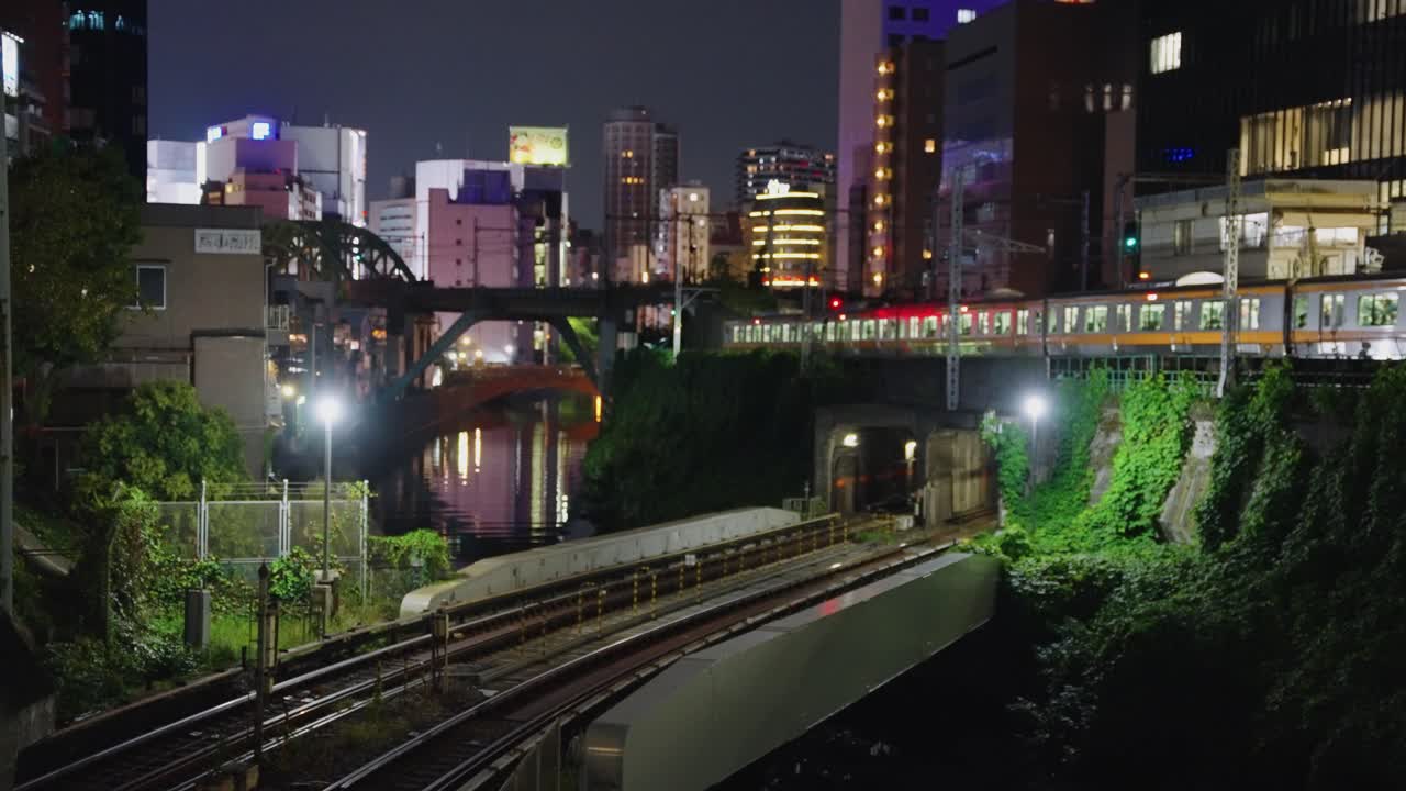 Trains Passing In The Night In Tokyo, Ocha No Mizu Station Background ...