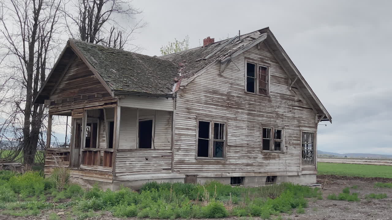 Creepy Run Down Abandoned House In A Field Free Stock Video Footage ...