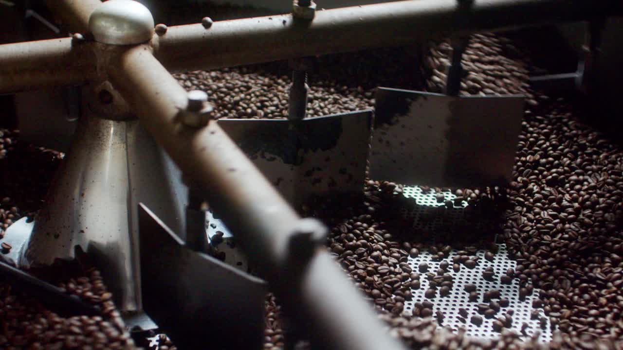 Premium stock video - Warehouse machine driven sorting, storage ...
