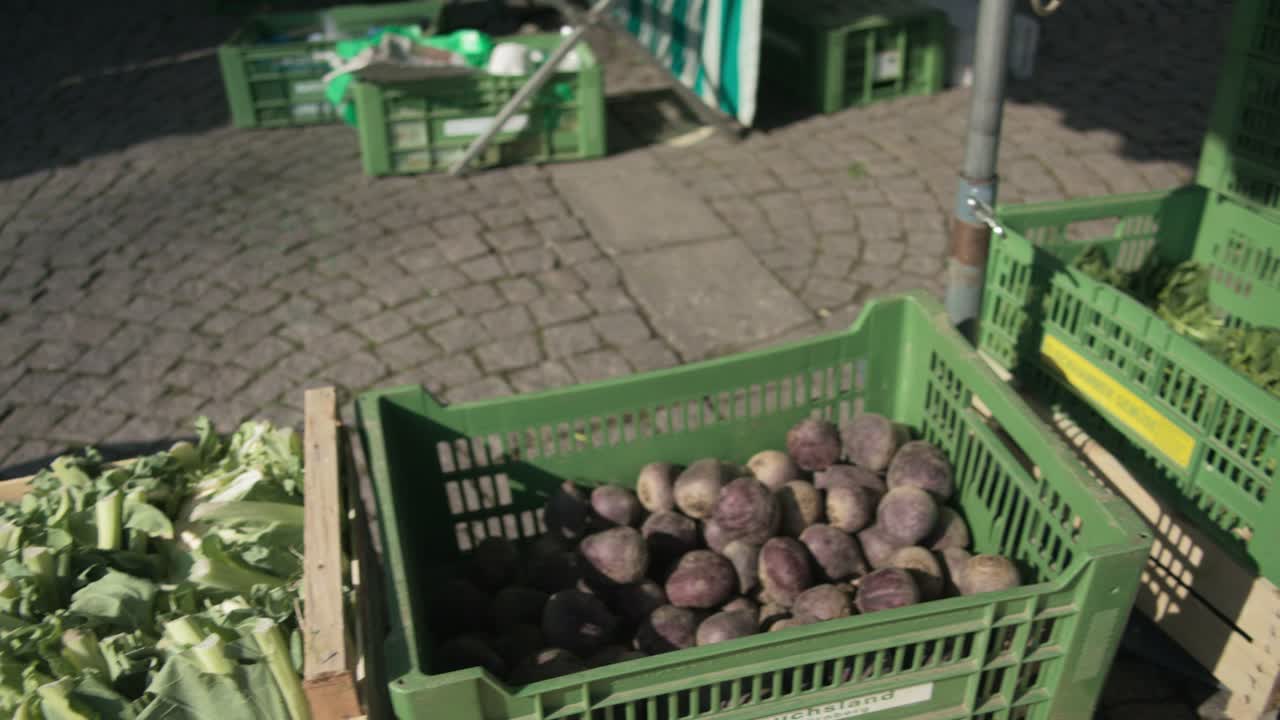 Crates Of Vegetables At Market - Schlossplatz In Downtown Stuttgart In ...