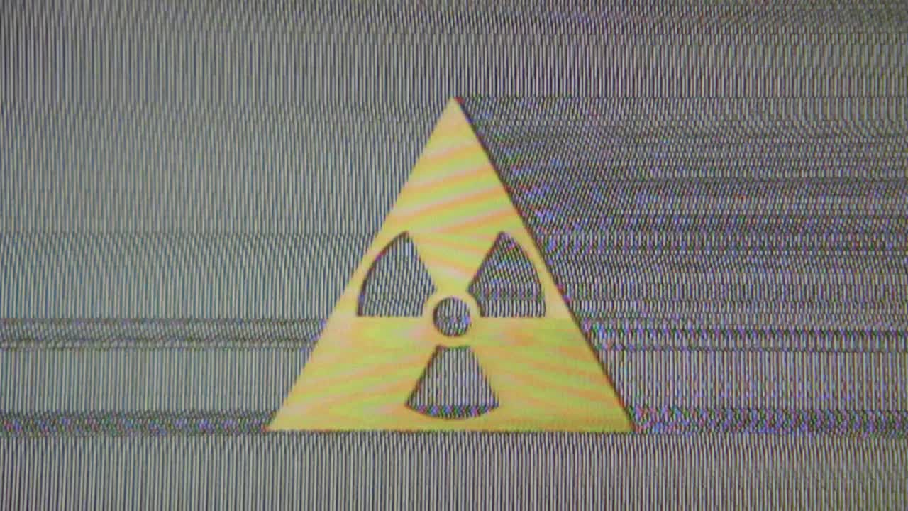 Vídeo Premium - Señal visual de advertencia nuclear, símbolo de falla ...