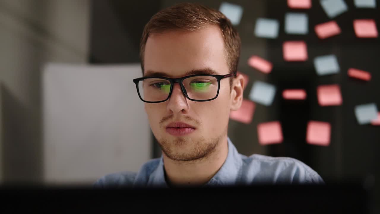 Free stock video - Man with laptop