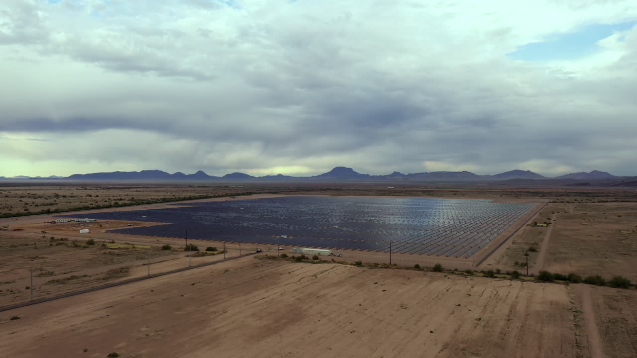 Solar Farm Near Gila Bend, Arizona, 4k Drone Wide Shot Free Stock Video ...