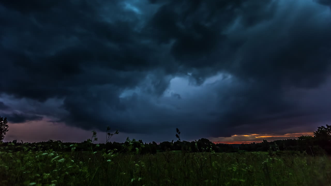 Dramatic sky time lapse. moody clouds setting Premium Stock Video Footage