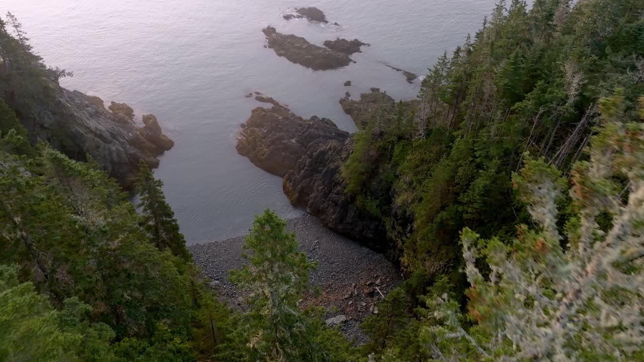 Gorgeous Aerial Descent Through Forest Reveals Maine's Rocky Shoreline ...