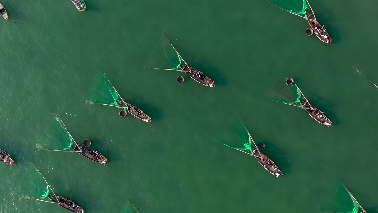 An Aerial Shot Over Hundreds Of Traditional Conical Basket Boats And ...