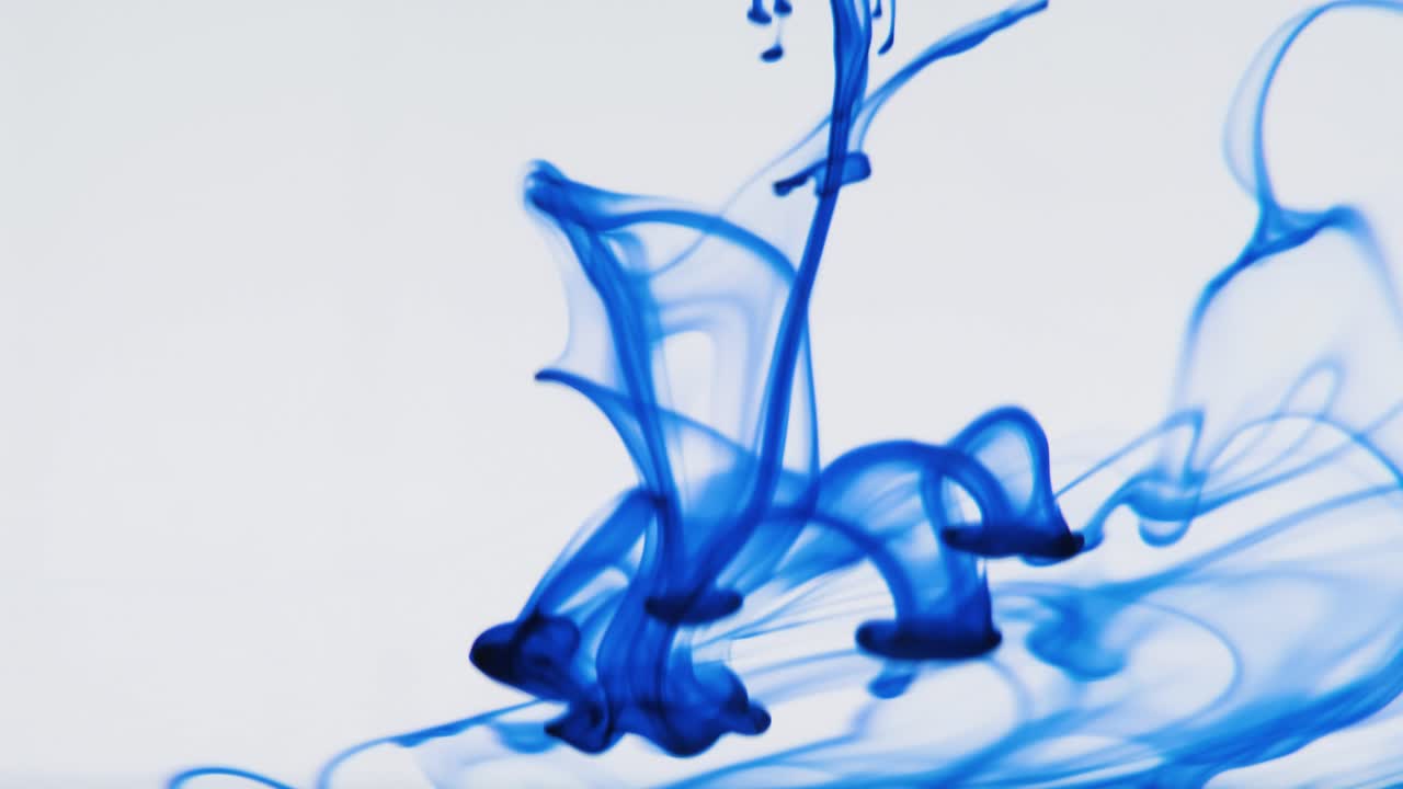 Vídeo Premium - Tinta cayendo al agua, cámara lenta en resolución 4k ...